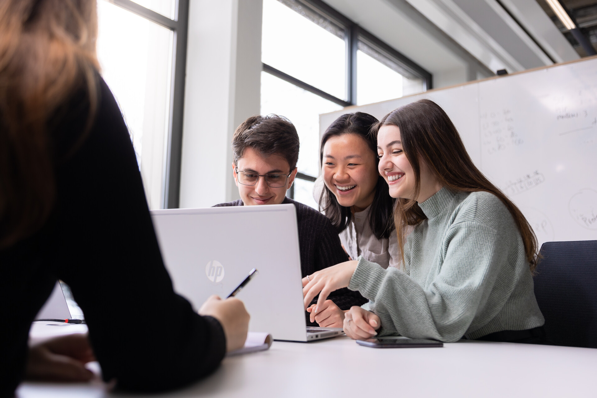 Fontys InnovationLab | AskDon helps students work with Design Thinking ...
